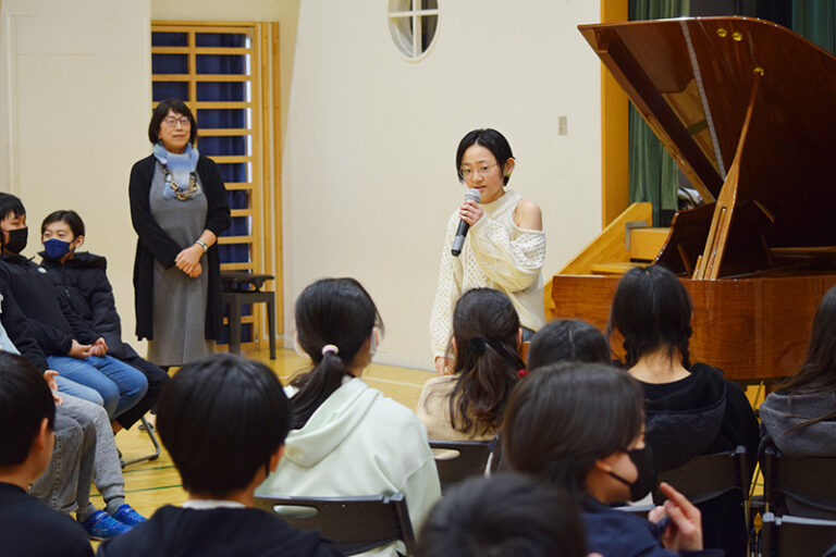 Jazz piano concert by Ai Furusato – 5th week of Feb. | LCA elementary